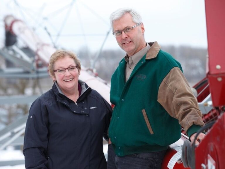 Paul and Pat Orsak - Manitoba Canola Growers